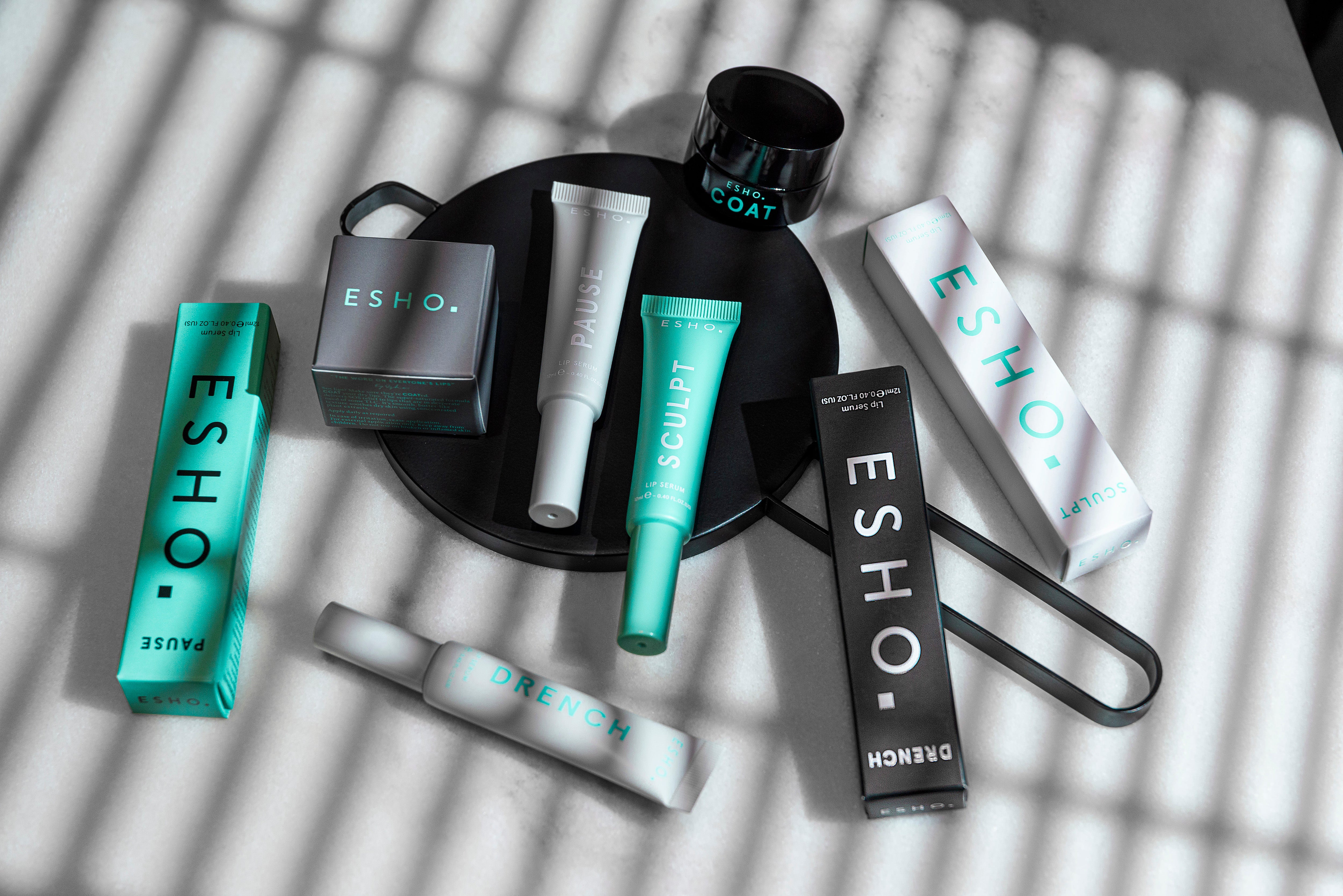 Are Tom's 'chipmunk cheeks' down to too much filler? Cosmetic doctors ...